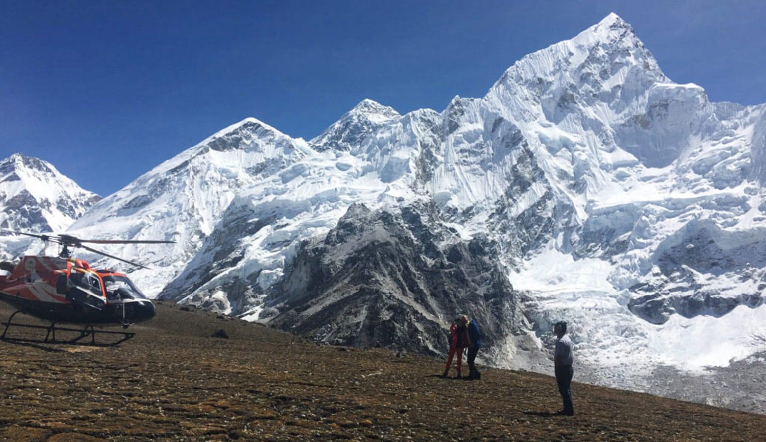 BLOG MOUNT EVEREST BASE CAMP HELICOPTER TOUR - REVIEW